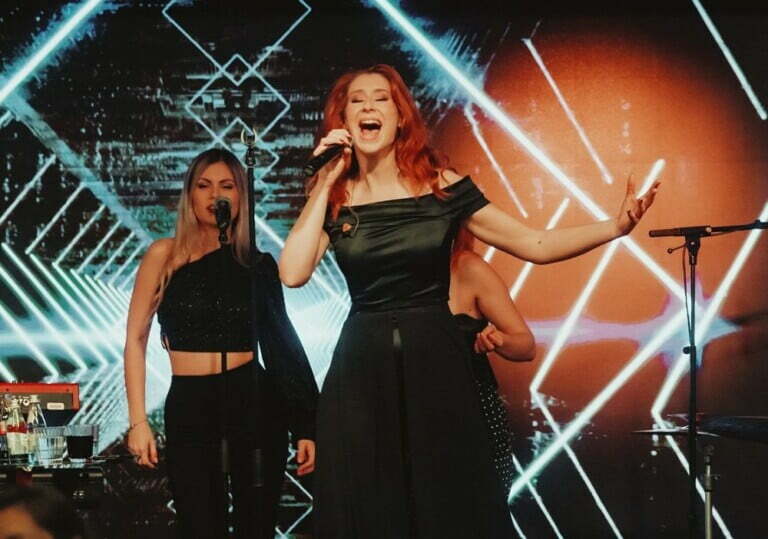 'Božična' Eva Boto: Tako srečna in ponosna sem na ta projekt